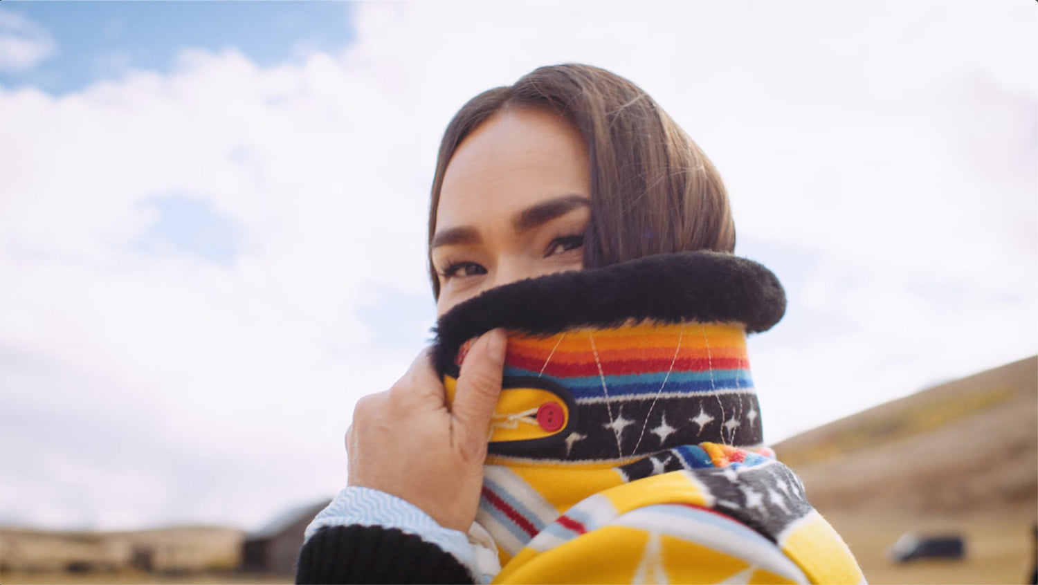 "Facing East" featuring Acosia Red Elk – ginewusa